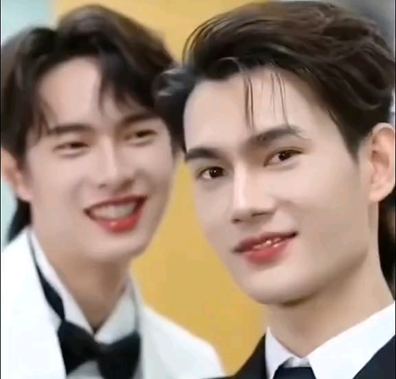 A~B~O,谁懂啊,这短短十几秒诠释了两人从a到o的过程,尤其是中间还加...