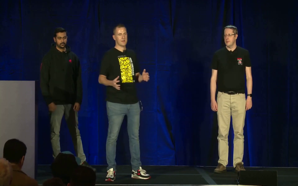 退出数据中心: 英雄联盟与 VALORANT 的故事