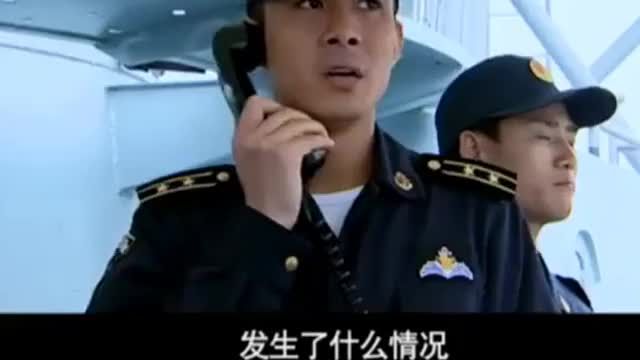中国军队用模拟弹演练,结果舰长一听播报,立马换实弹发射