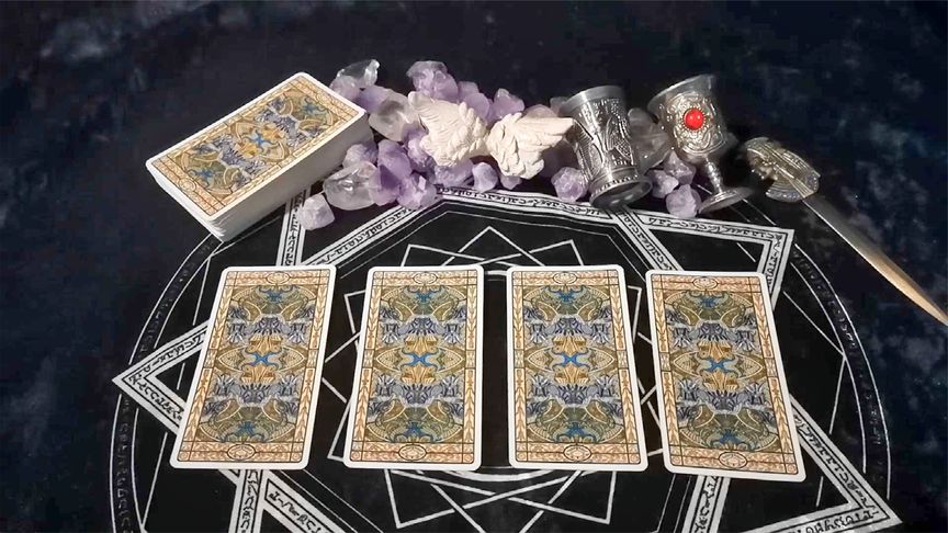 塔罗牌占卜:默念双方名字抽牌,看你们关系不稳定的原因是什么?