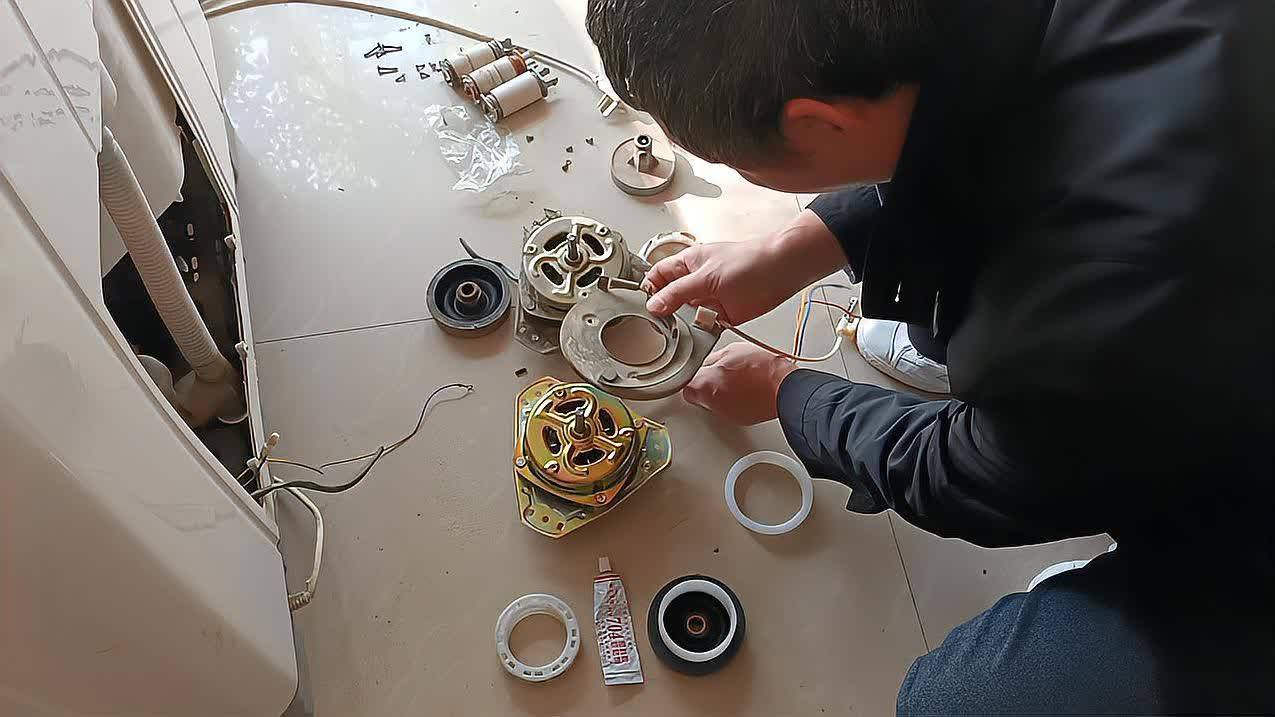 双缸洗衣机换脱水电机维修难