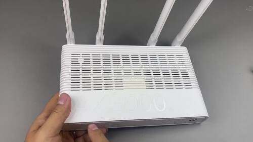 体质不佳挂掉了?拆解无线宝后裔路由器,通电没反应