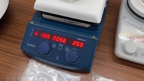 有机化学实验室必备四件套:搅拌器、旋蒸、真空泵、冷却泵