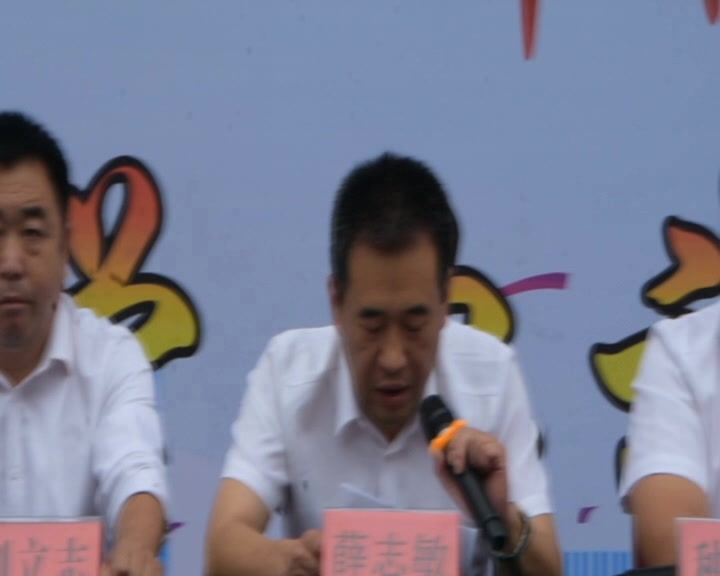 安宁走基层:唐县第五中学校长薛志敏在新生军训汇演的讲话今年中考...