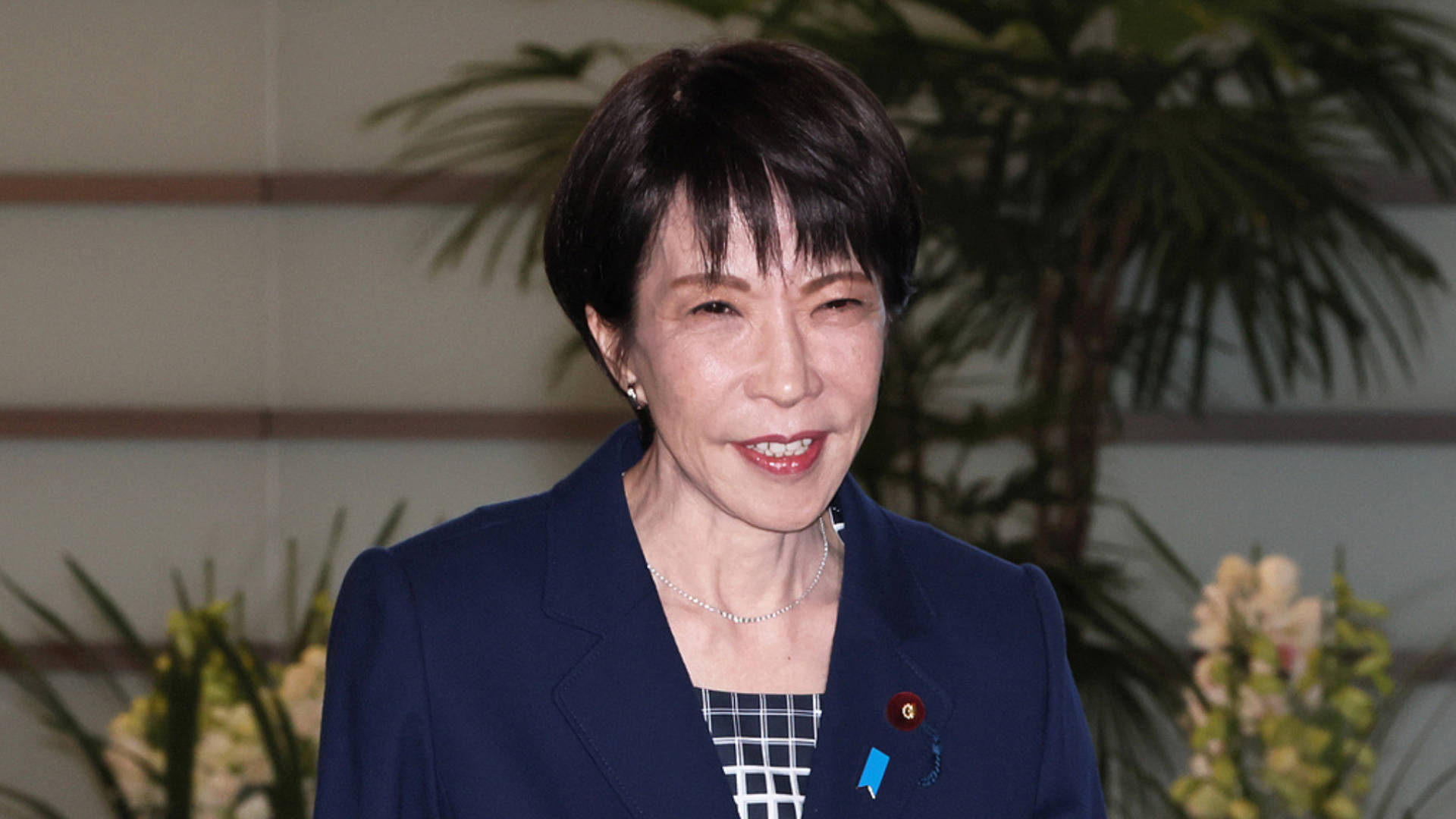 确认缺席!高市早苗在街头伤到手