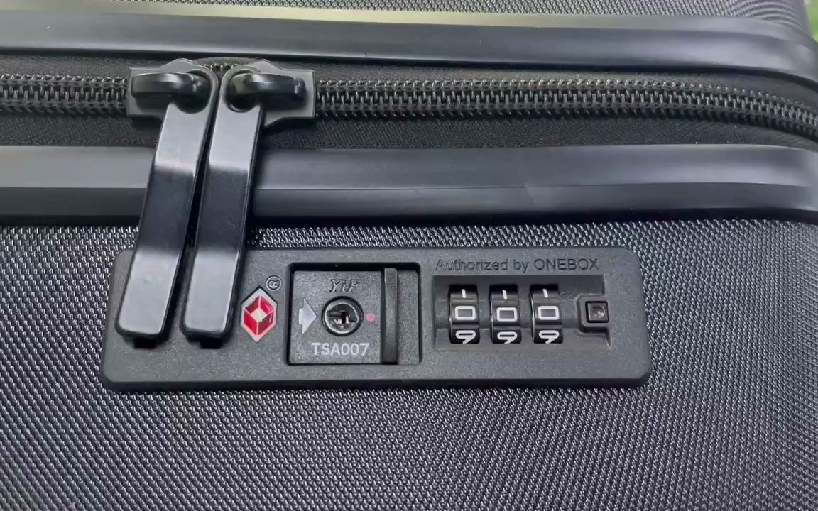 不莱玫拉杆箱 行李箱改密码方法