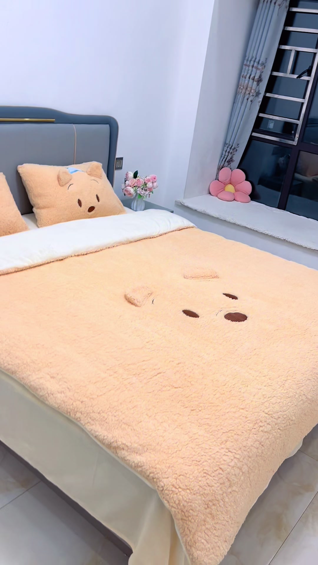 天气冷了、给家里整了床～加厚羊羔绒牛奶绒四件套～没想到肤感这么...