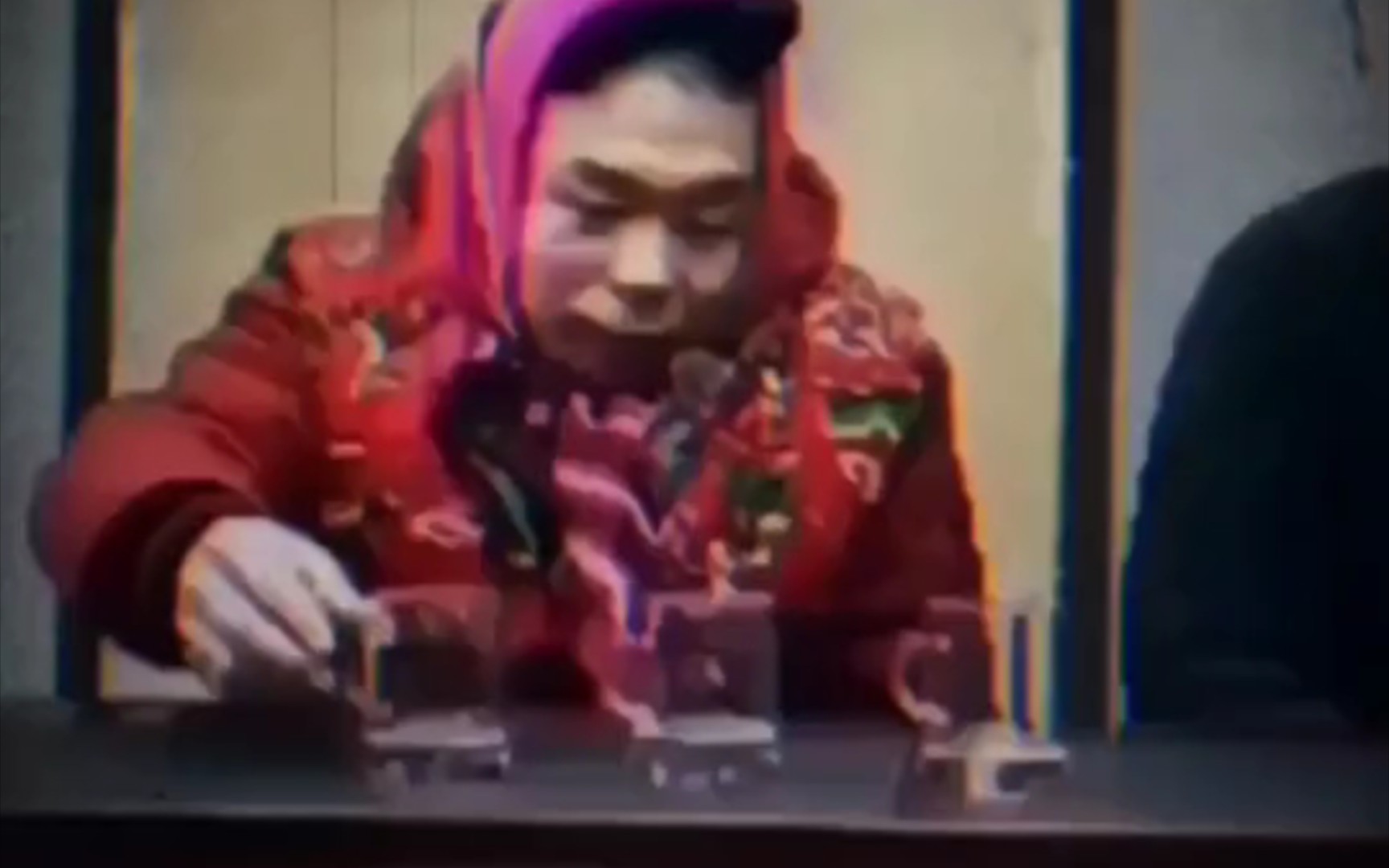 你就是拿这个考验干部的?哪个干部经不起这样的考验?