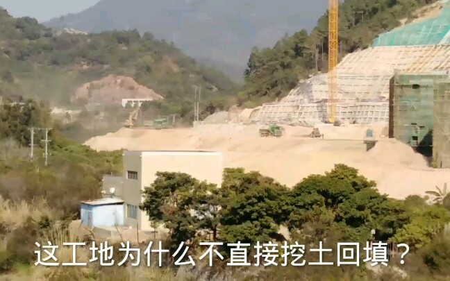 这工程量得多大呀?奋战20天每天500辆车都填不好,土方老板估计数钱...