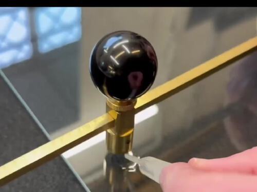 精湛技艺揭秘专业玻璃切割全过程