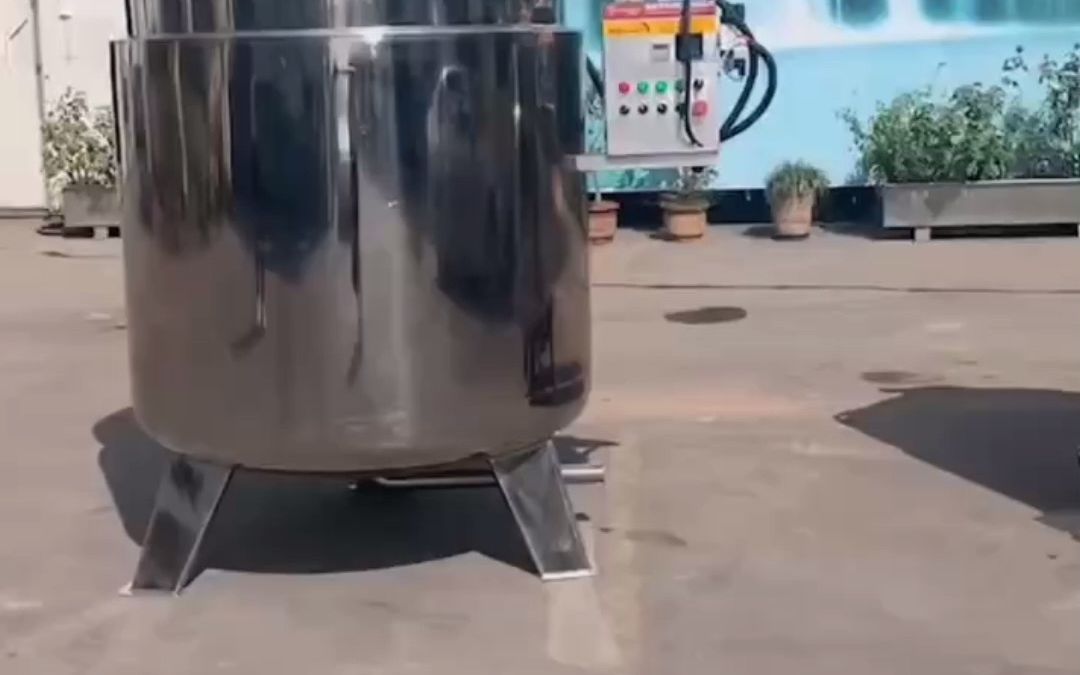 传统地瓜干加工工艺是地瓜三蒸三晒工艺制作而成,中润地瓜干浸糖锅...