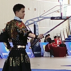 见吾丶 