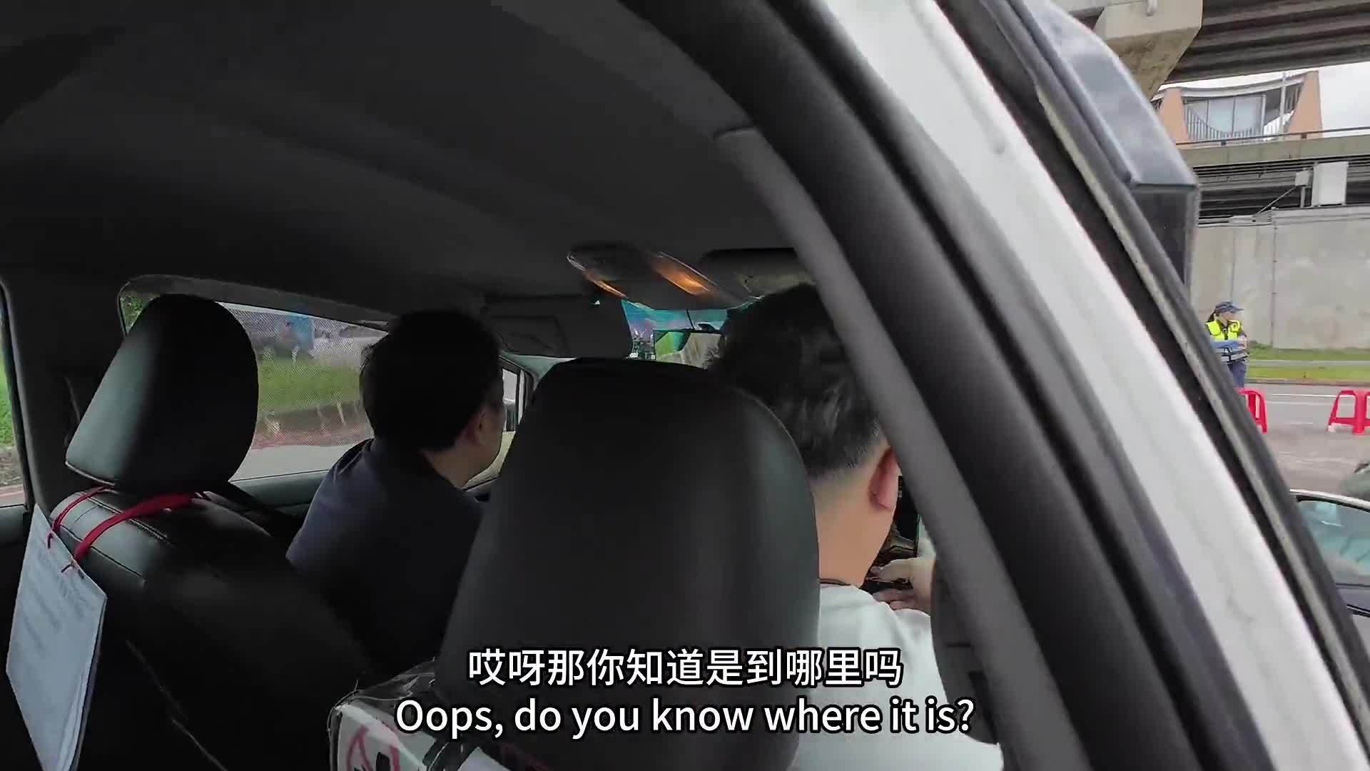 不怕幸苦赶到台湾车展,就为了看看台湾辣妹车模,还有辣妹给南京小伙...