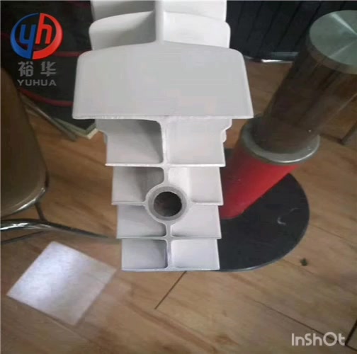 UR7006-500工程用压铸铝双金属复合散热器