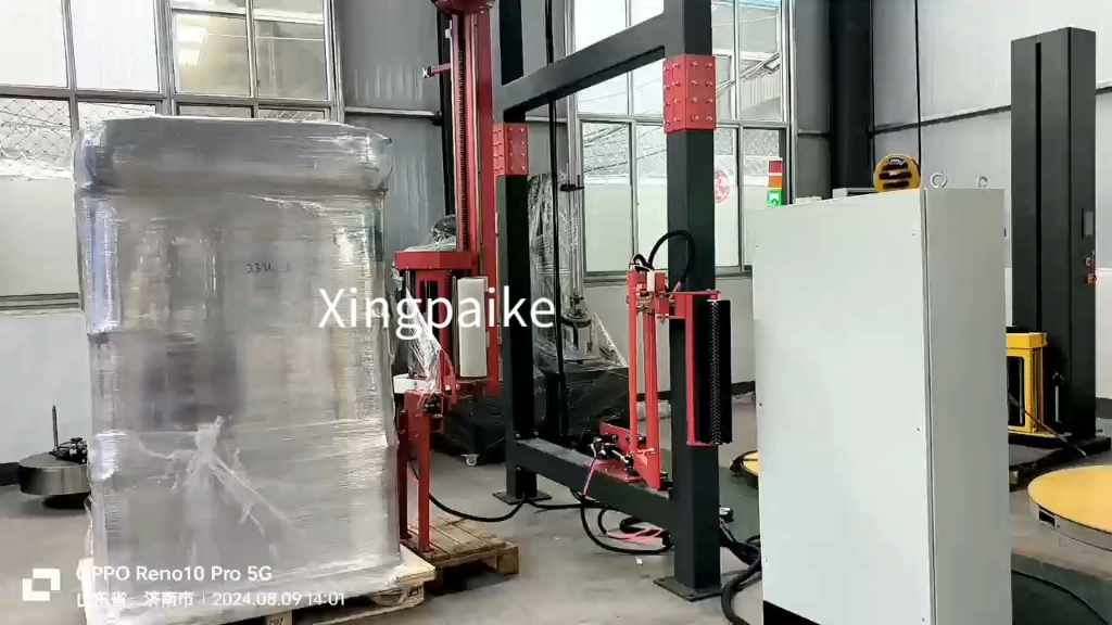 全自动悬臂缠绕机试机