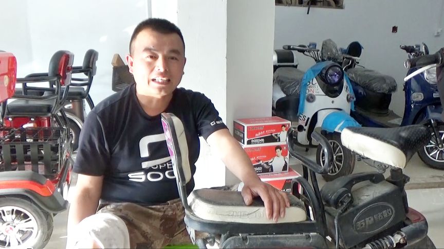 电动车助力脚蹬骑行一直转动,老师傅教你一招,两分钟搞定