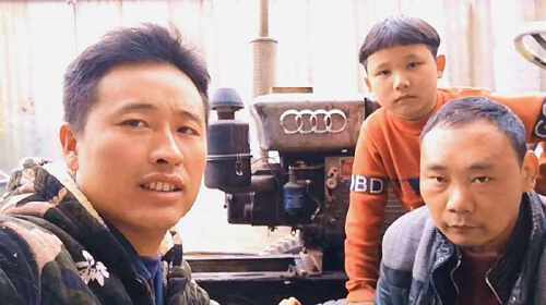 农民神操作!汽车消音器秒变拖拉机烟囱,实测效果太惊艳!