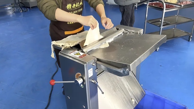 牛皮去油脂现场,多功能猪皮去油机器