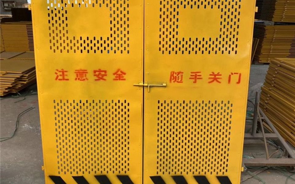 安全无忧,洞口防护门护航
