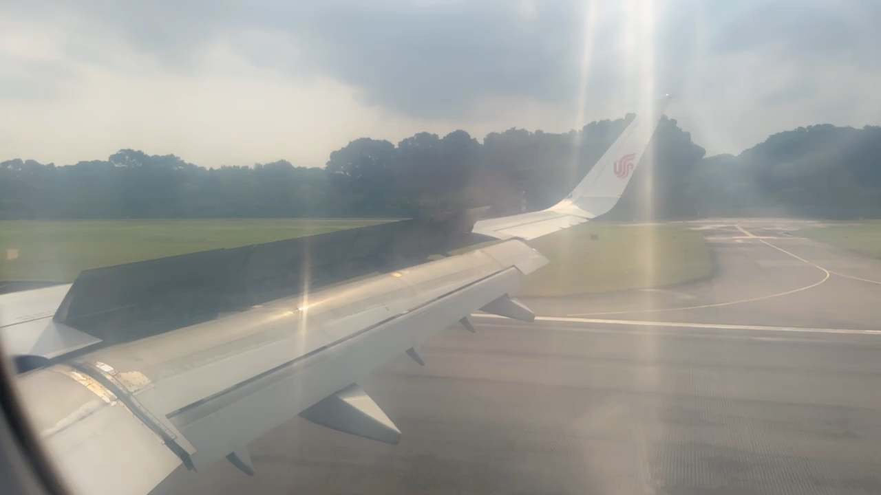 国航CCA403航班新加坡樟宜机场落地,TFU-SIN