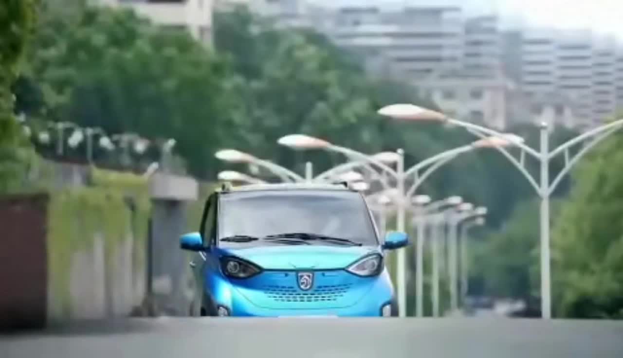 #最近流行什么车# 宝骏E100新能源电动车,城市穿梭小精灵【来自懂...