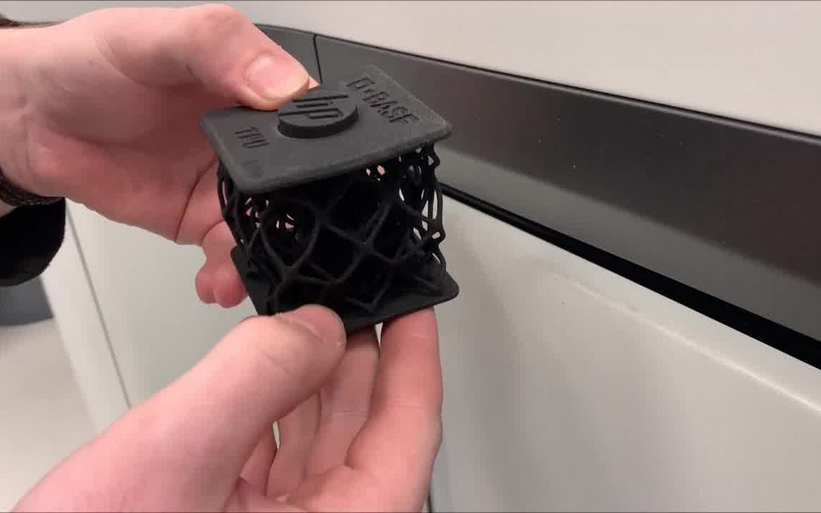 【3D打印】来看看惠普5200打印的TPU样件