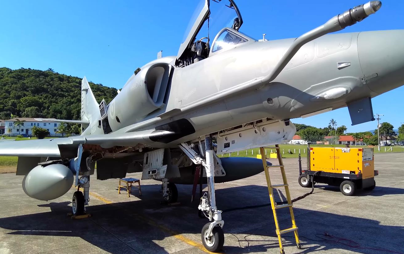 【巴西海军】现代化升级版 - AF-1B/C战斗机(A-4“天鹰”攻击机巴西...