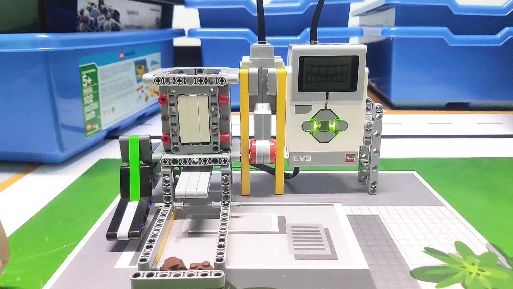 乐高ev3宠物自动投喂机