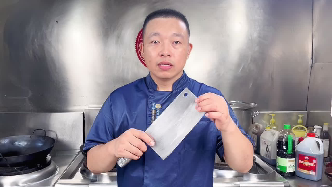 酒店厨师的刀都是怎样磨出来的?学会了你也跟着在家做起来吧!