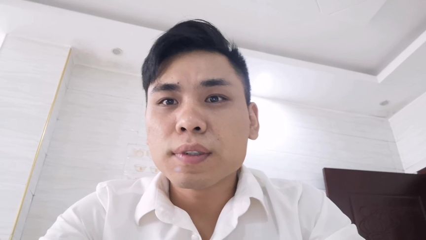 下午去接孩子放学,学校门口好多人,好热闹啊!