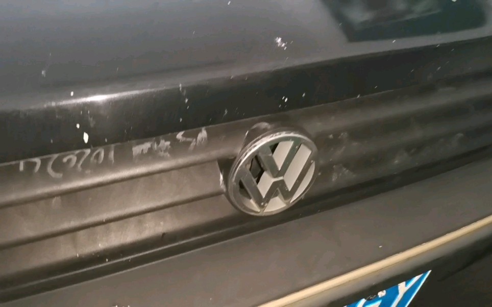 一代经典大众桑塔纳汽车变速箱修起来,一起来看看什么毛病?