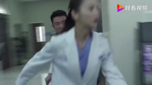 产科医生:主治医生成二助,女子当众质问主任,被一句话打回原形