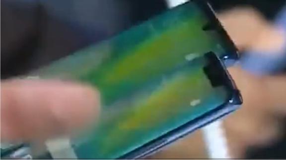 女子连打13通电话被停机,7小时打不出电话!电信:通话频繁