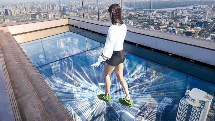 相机拍到玻璃破碎的瞬间 ,真的是惊险又刺激!