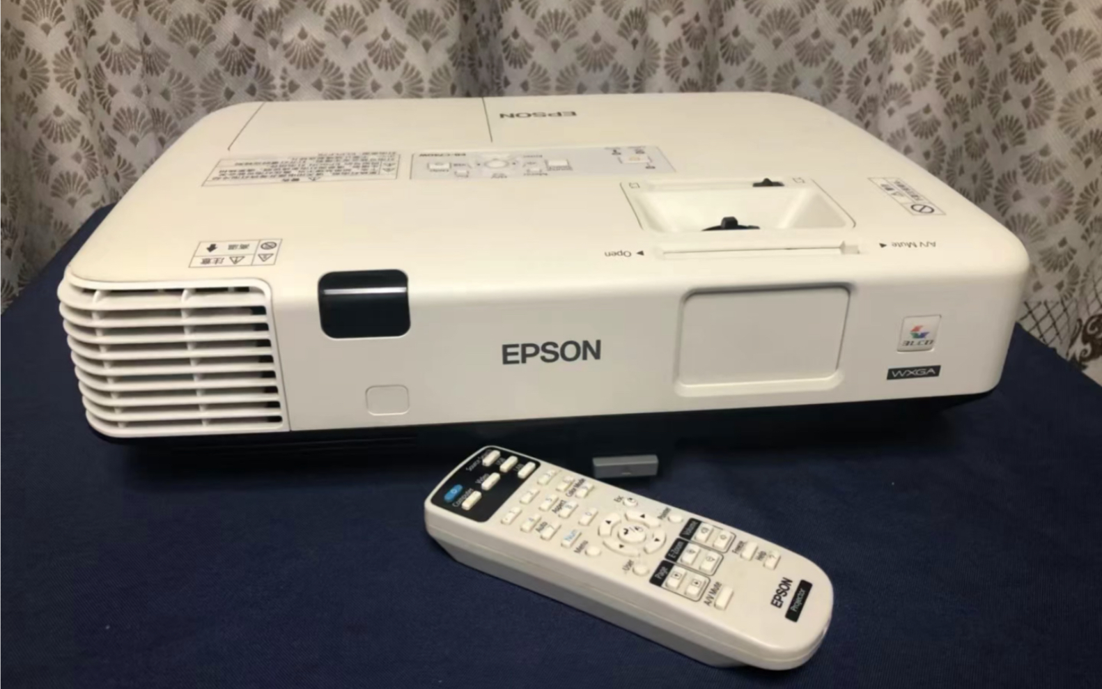 爱普生EB-C740W投影仪4200流明家用办公培训教育会议室家用
