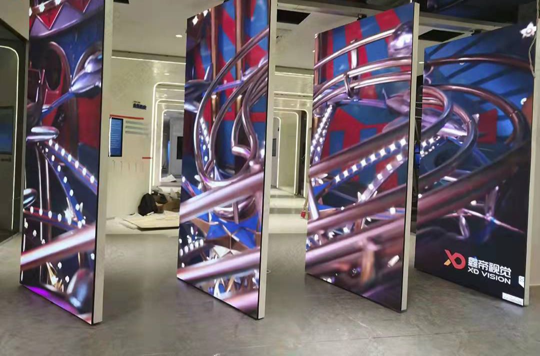 开合屏厂家|折叠屏融汇了开合与旋转的优点 折叠开合屏是我们见过的...