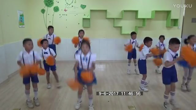 彝良县龙海镇中心小学二年级二班舞蹈《啦啦操》