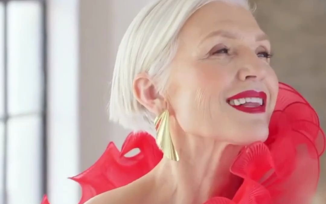 海外看中国 | 马斯克妈妈感慨:来中国后,才发现不像网上说的那样