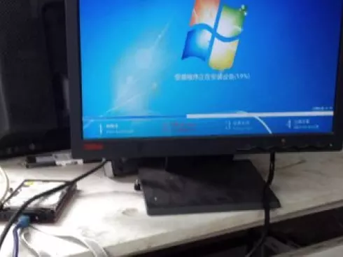 电脑换固态硬盘后安装系统