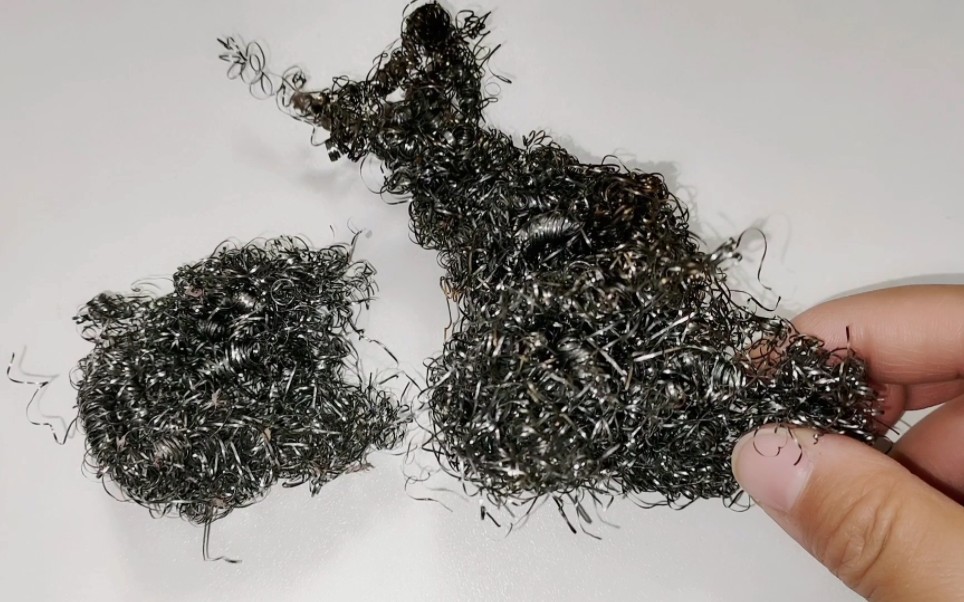 废旧钢丝球别再扔掉了,把它放在卫生间,解决很多家庭的大烦恼