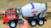 清洗水泥搅拌车 工程车动画片大全 早教启蒙 儿童玩具车动画