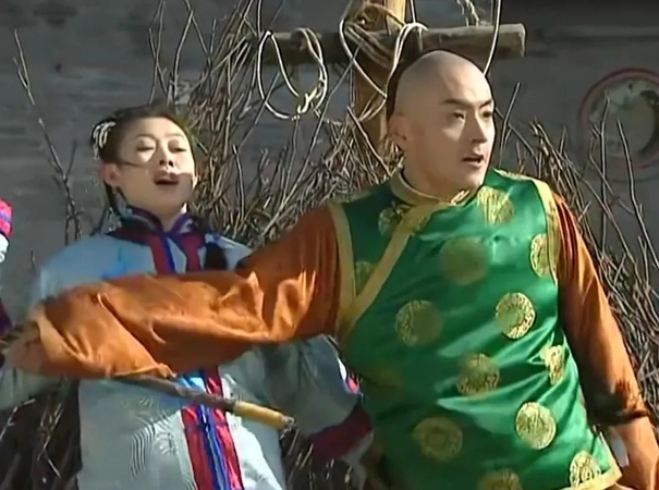 还珠格格第二部全集第三十二集06如果不是族长的儿子,今天大战