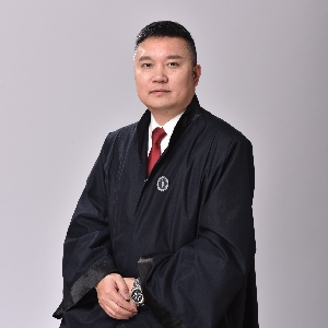 张洪律师 