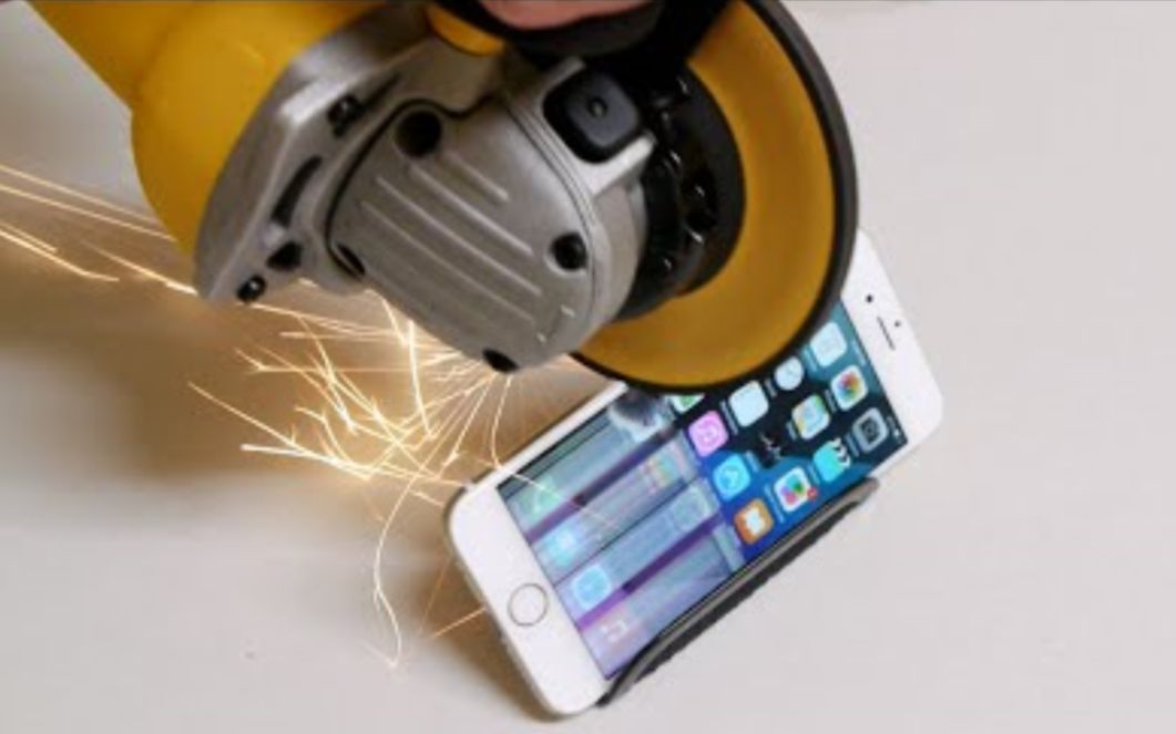 用打磨机的砂轮磨iPhone手机,手机能坚持几秒?一起来见识下!