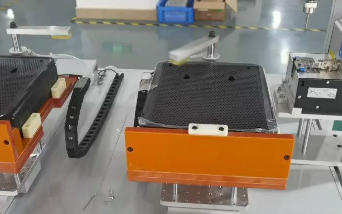 ...轴式自动打螺丝机厂家,一次拧紧不同的螺丝,国内智能拧螺丝紧固设备...