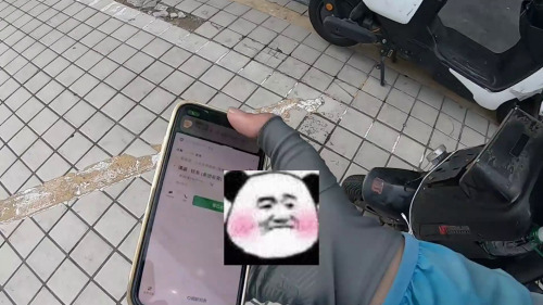 没人拿外卖?丢垃圾桶!