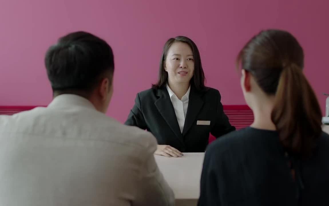 小夫妻新婚登记出意外,印泥不够用献血来凑,这红印章绝无仅有!