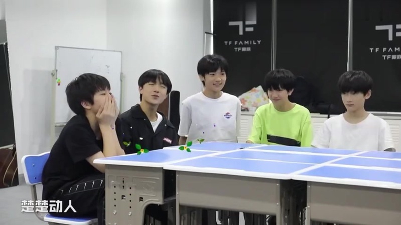 《TF家族三代》假奶毒到自己——苏朱极禹
