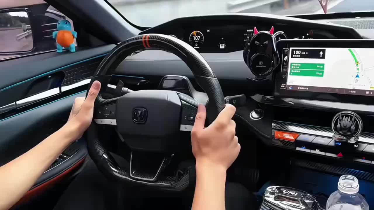 由于四门没有密封条,风噪大,灰尘雨水容易进入车内,安装上这款密封条,...