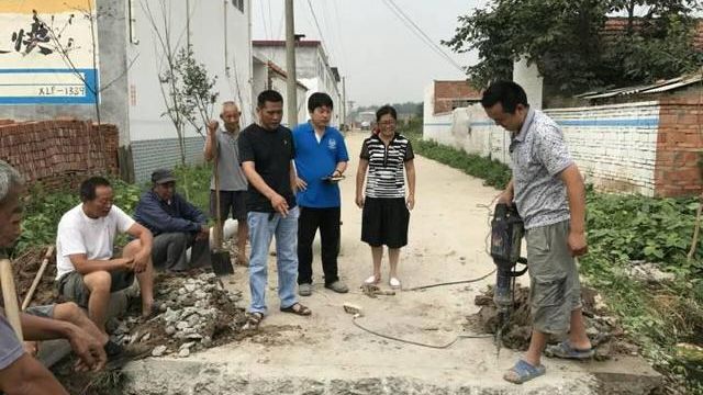 河南广播电视台民生频道记者在新蔡蹲点日记之四 管道堵塞 书记亲自来